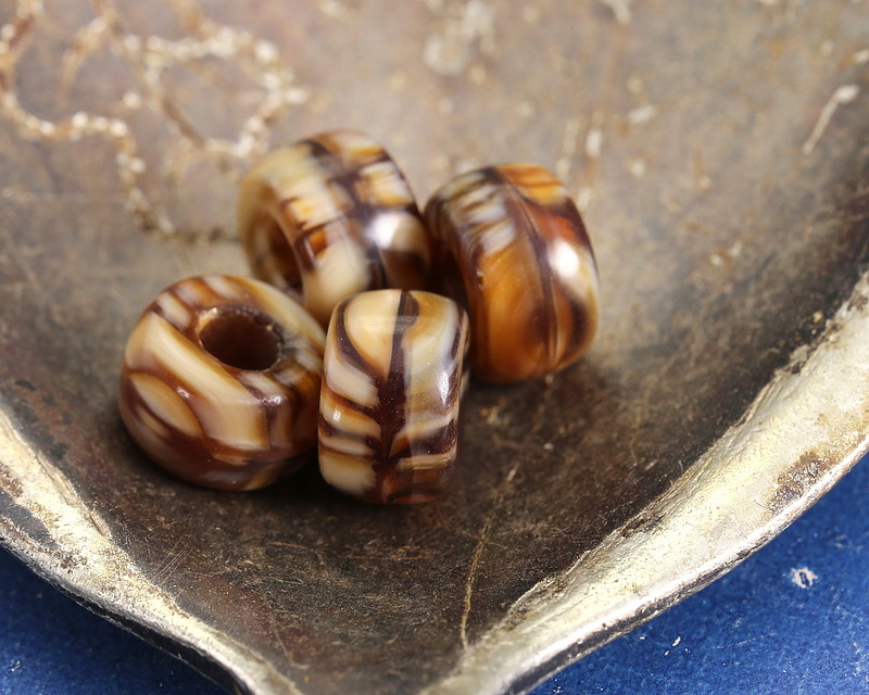 Czech Glass Cappuccino Swirl Roller 9mm