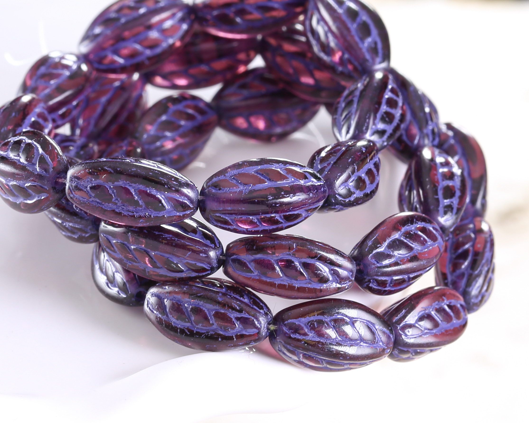 Czech Glass Amethyst w/ Purple Wash Roped 4-sided Rice Oval 15x9mm