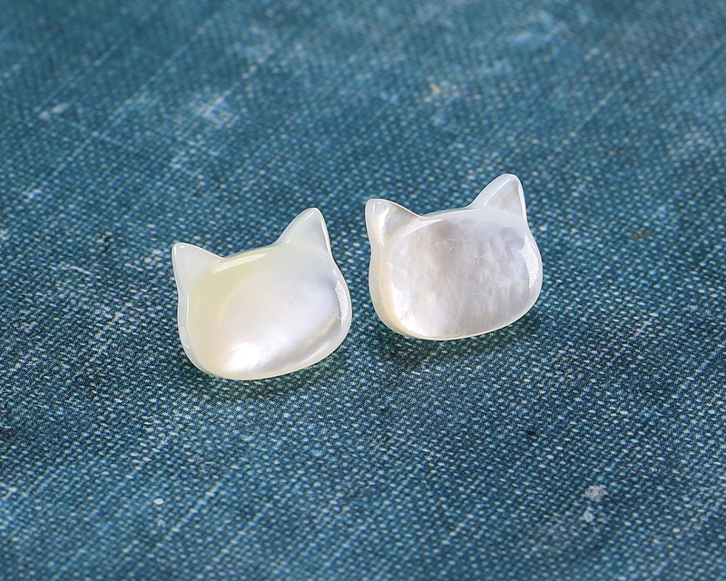 Mother of Pearl Cat Head 10x8mm