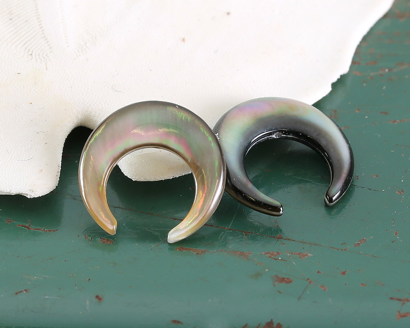 Black Lip Shell Crescent Moon Bead 15mm