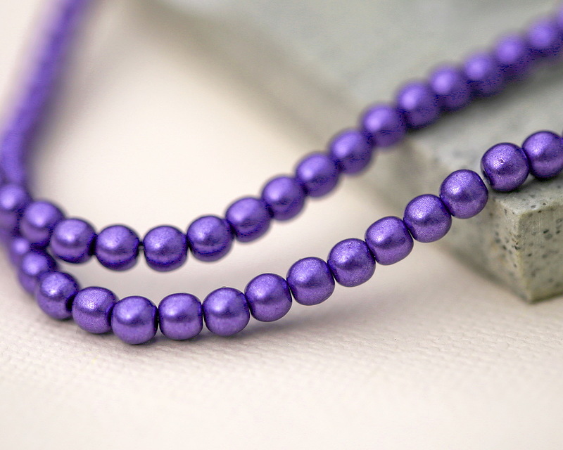 Czech Glass ColorTrends: Saturated Metallic Ultra Violet Round 4mm