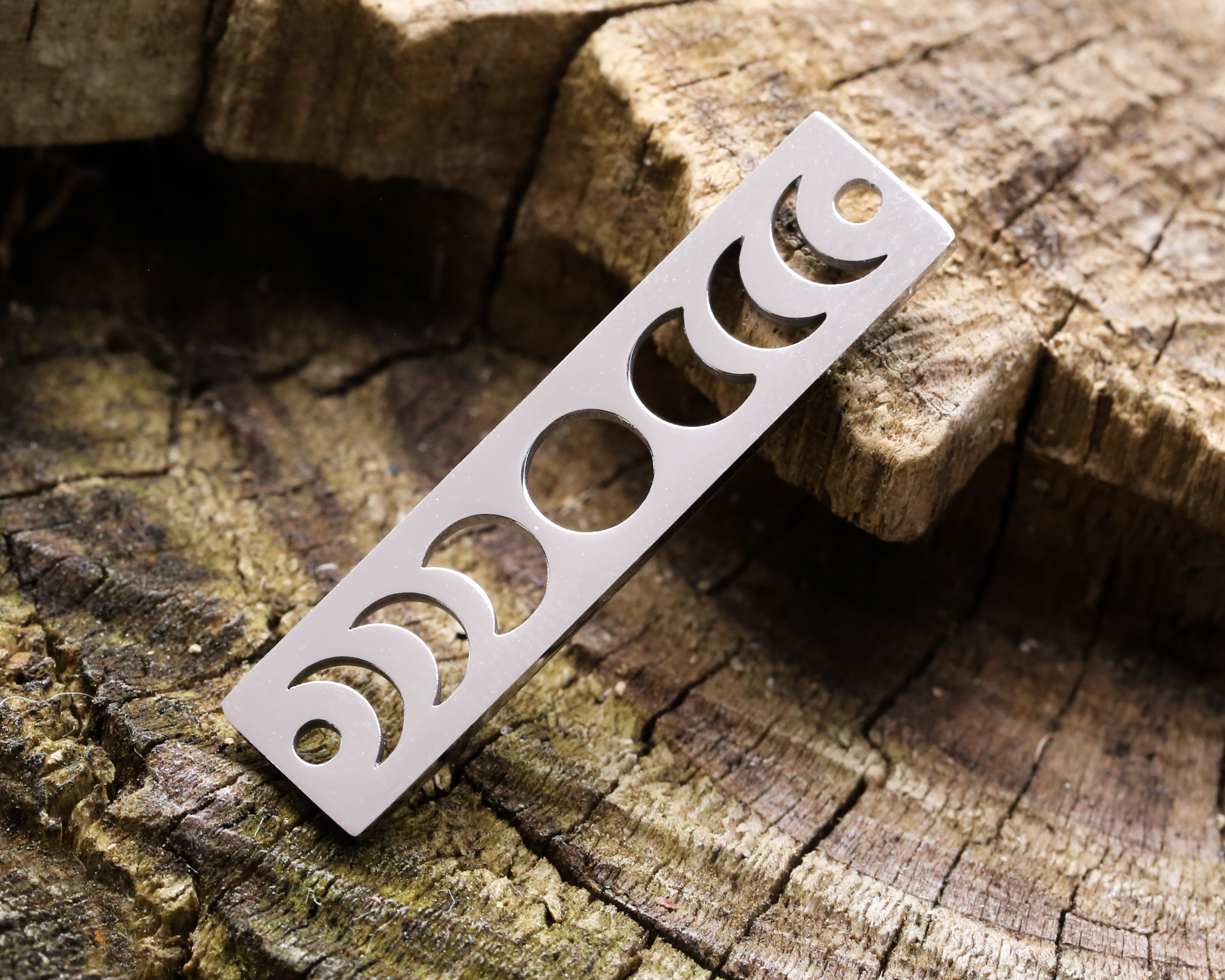 Stainless Steel Moon Phases Tag Focal Link 30x8mm