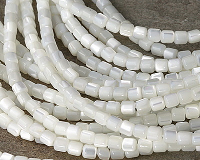 Mother of Pearl Short Tube 3.5mm